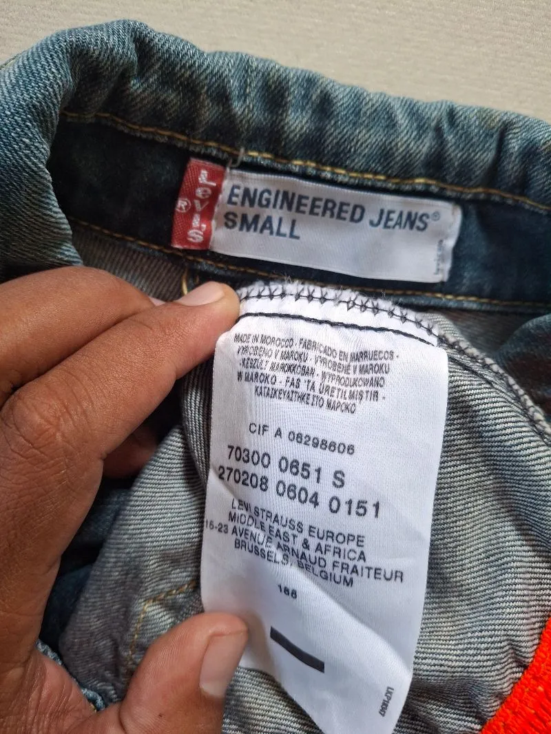 levi's jeans label code